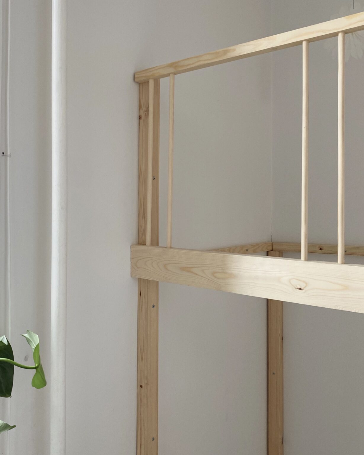 DIY: En halvhøj seng - SARAH STRANGE